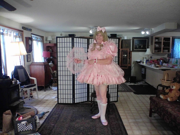 A Very Prissy Missy for a Sissy Day